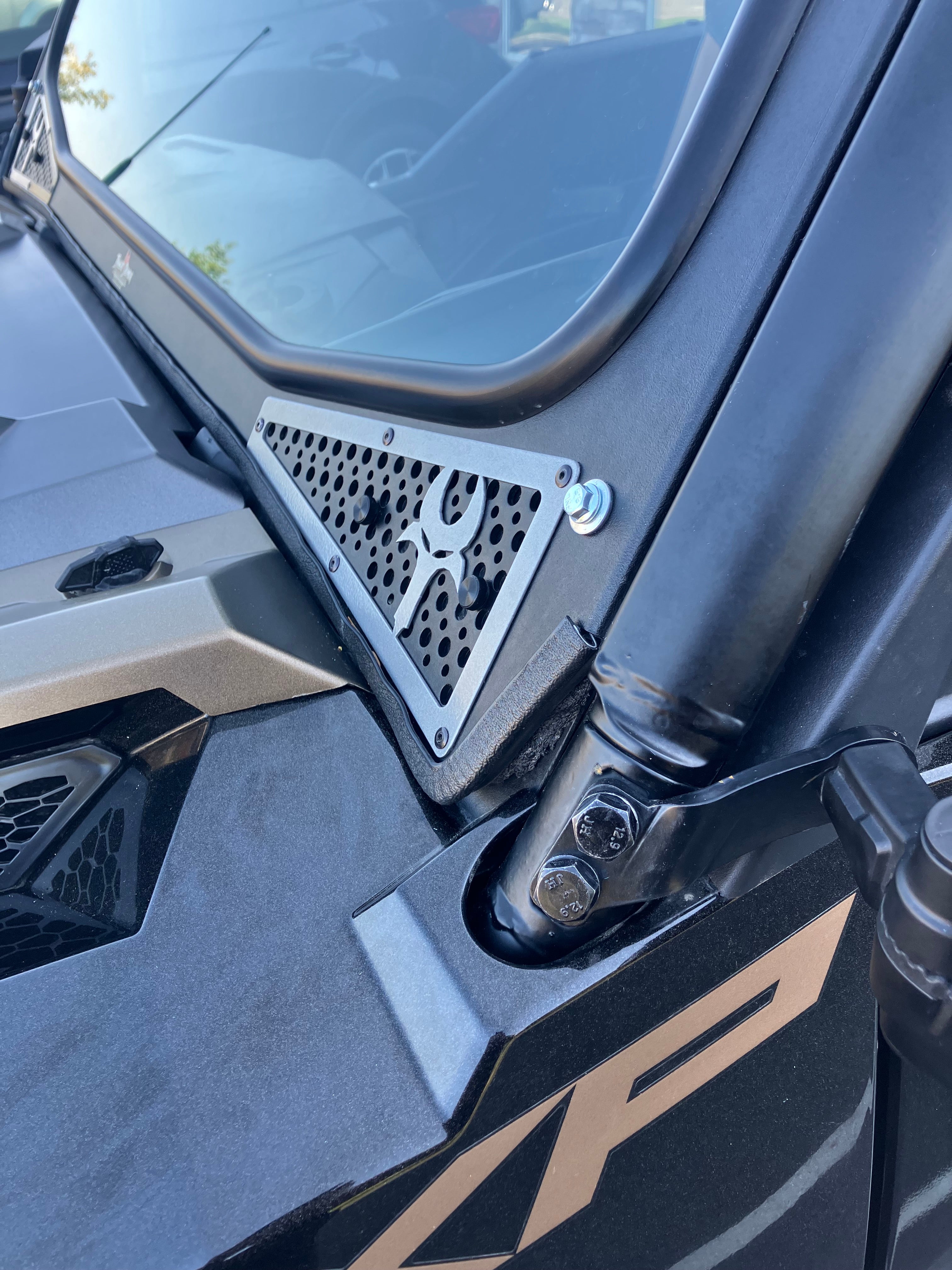 Polaris General Vented Glass Windshield – HeaterCraft Products LLC.